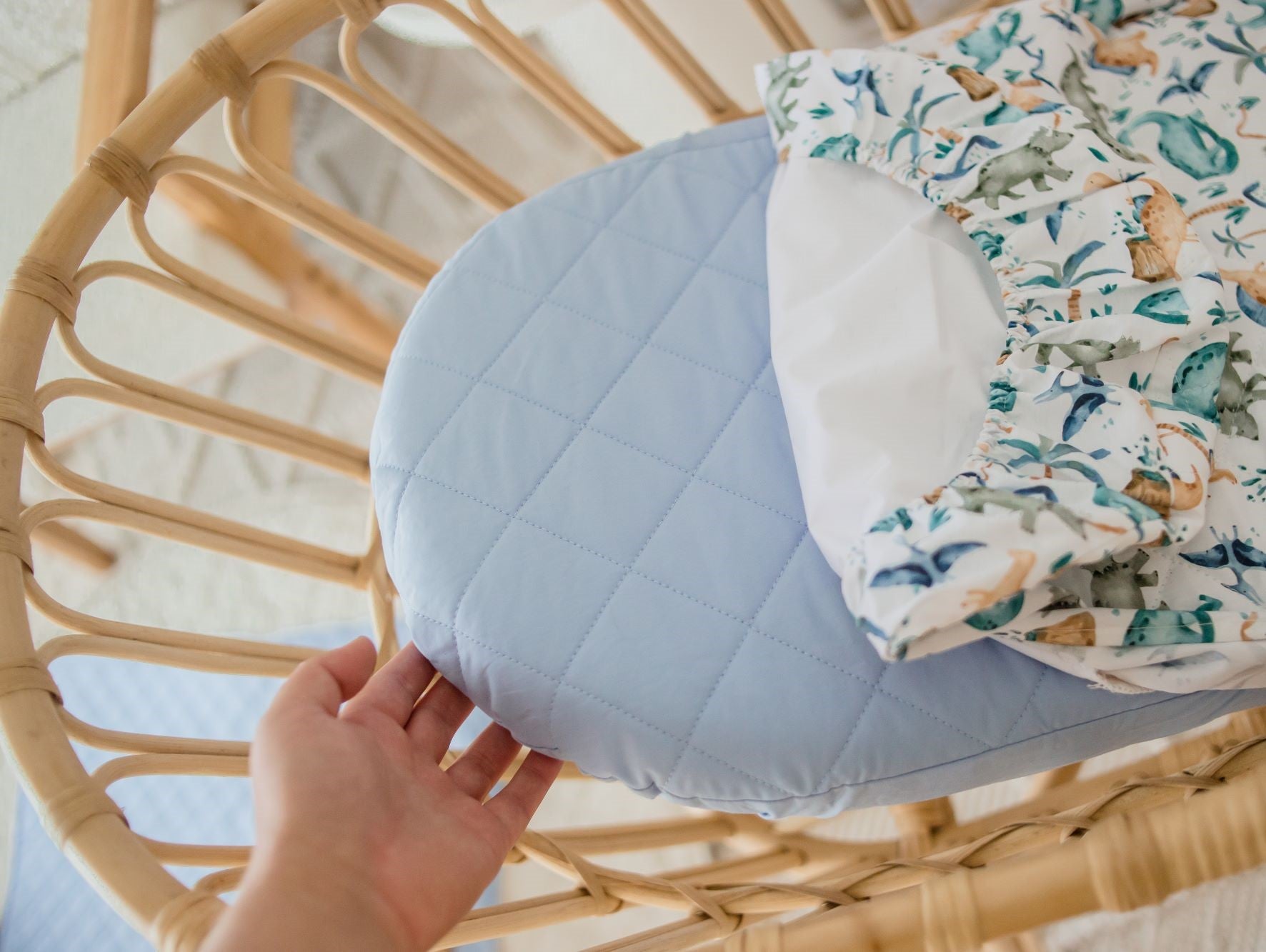 Bambella Waterproof Sheet for Snoo or Oval Moses Basket Bassinets ...