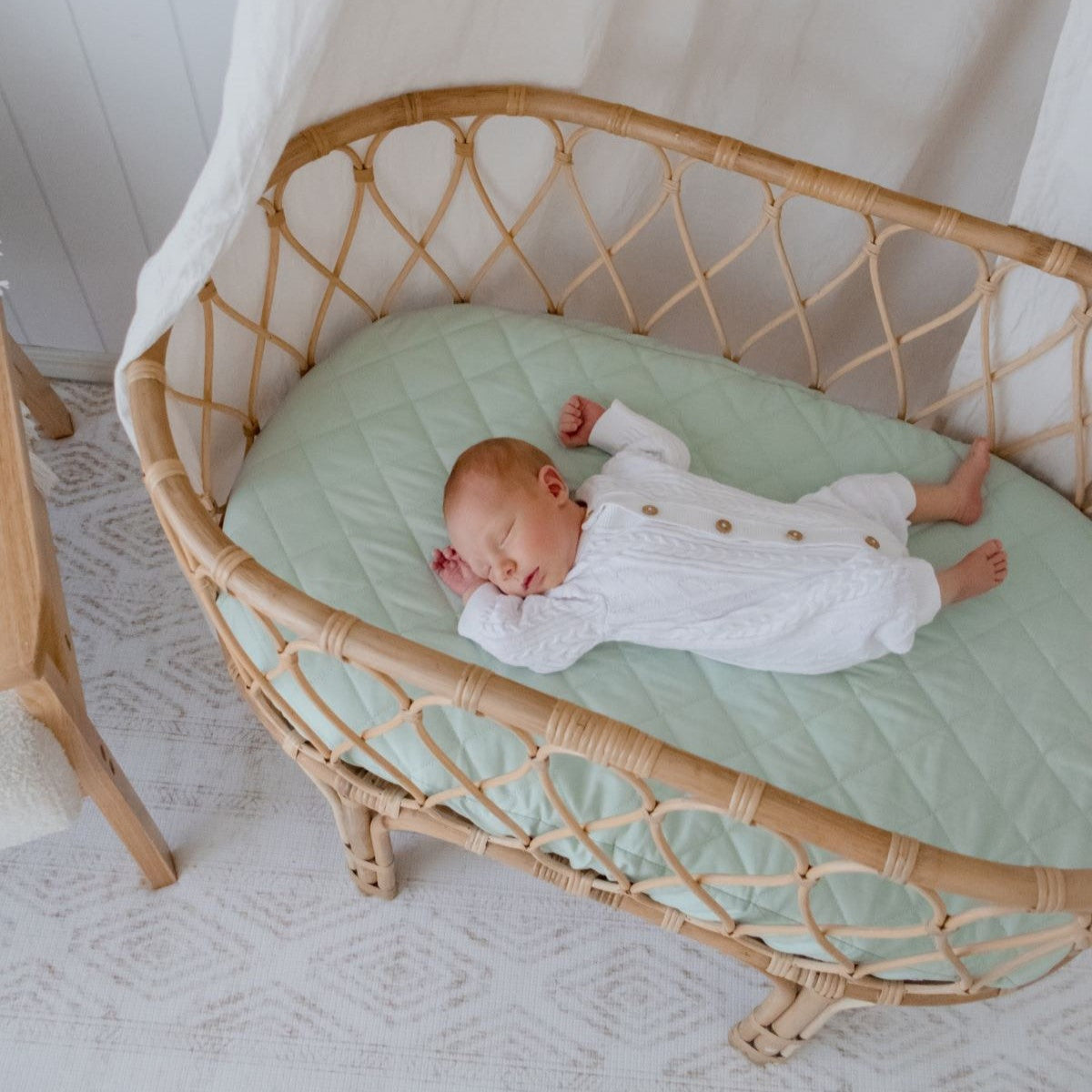 Bambella Waterproof Fitted Bassinet Sheet | Fern – Bambella Designs